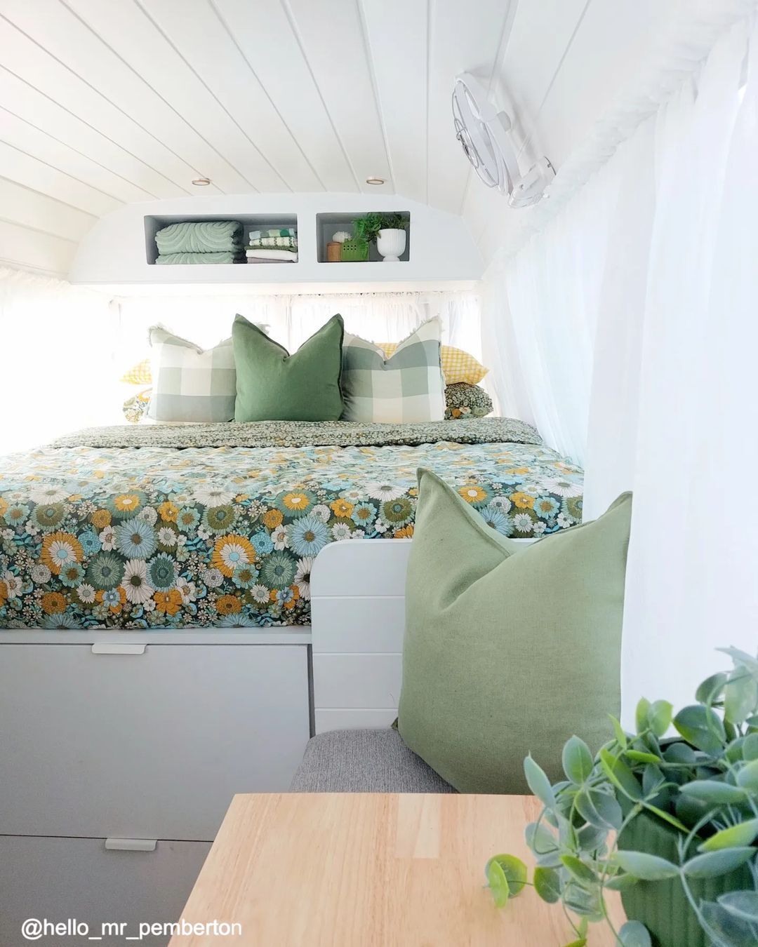 Hello Mr Pemberton | A Toyota Coaster motorhome conversion - Ben & Michelle