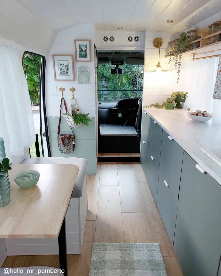 Hello Mr Pemberton | A Toyota Coaster motorhome conversion - Ben & Michelle