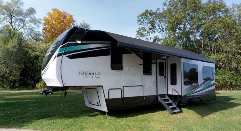 Fifth Wheel Campers Australia | 2024 - Ben & Michelle